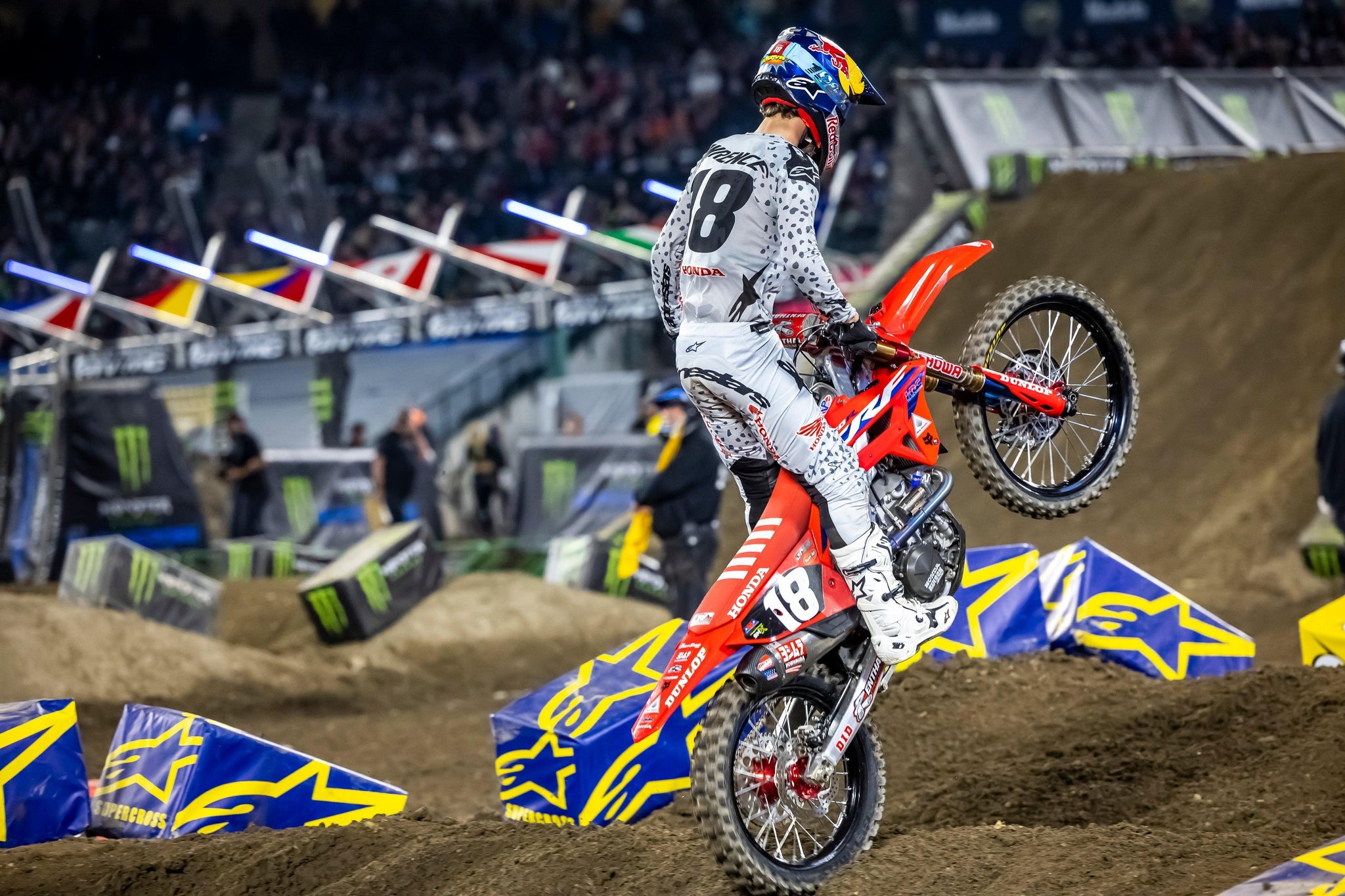 DOMINANT JETT LAWRENCE IS UNTOUCHABLE AT ANAHEIM 250SX WEST SEASON OPE ...